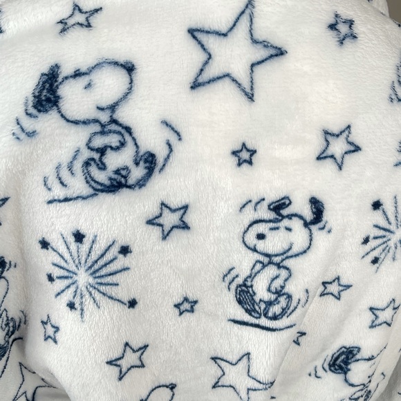 Peanuts | Intimates & Sleepwear | Peanuts Snoopy Fireworks Hooded Robe ...